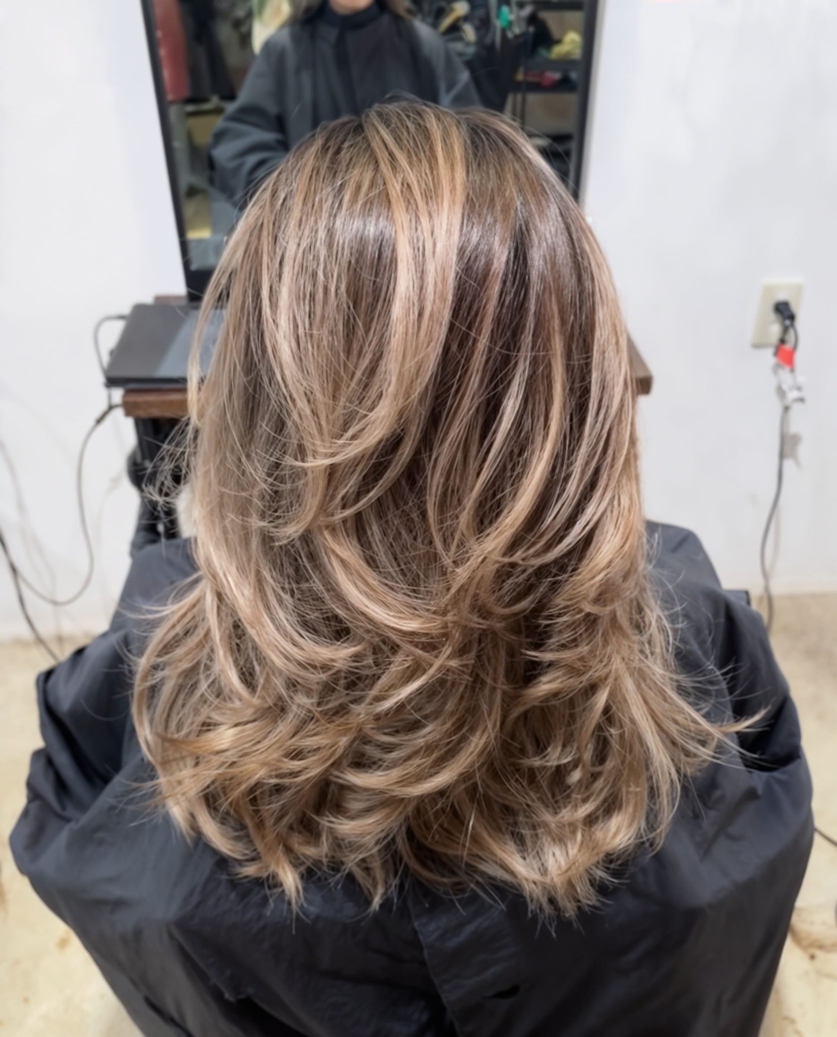 36 Medium Length Haircut with Layers Ideas: Inspiring Looks for Your ...