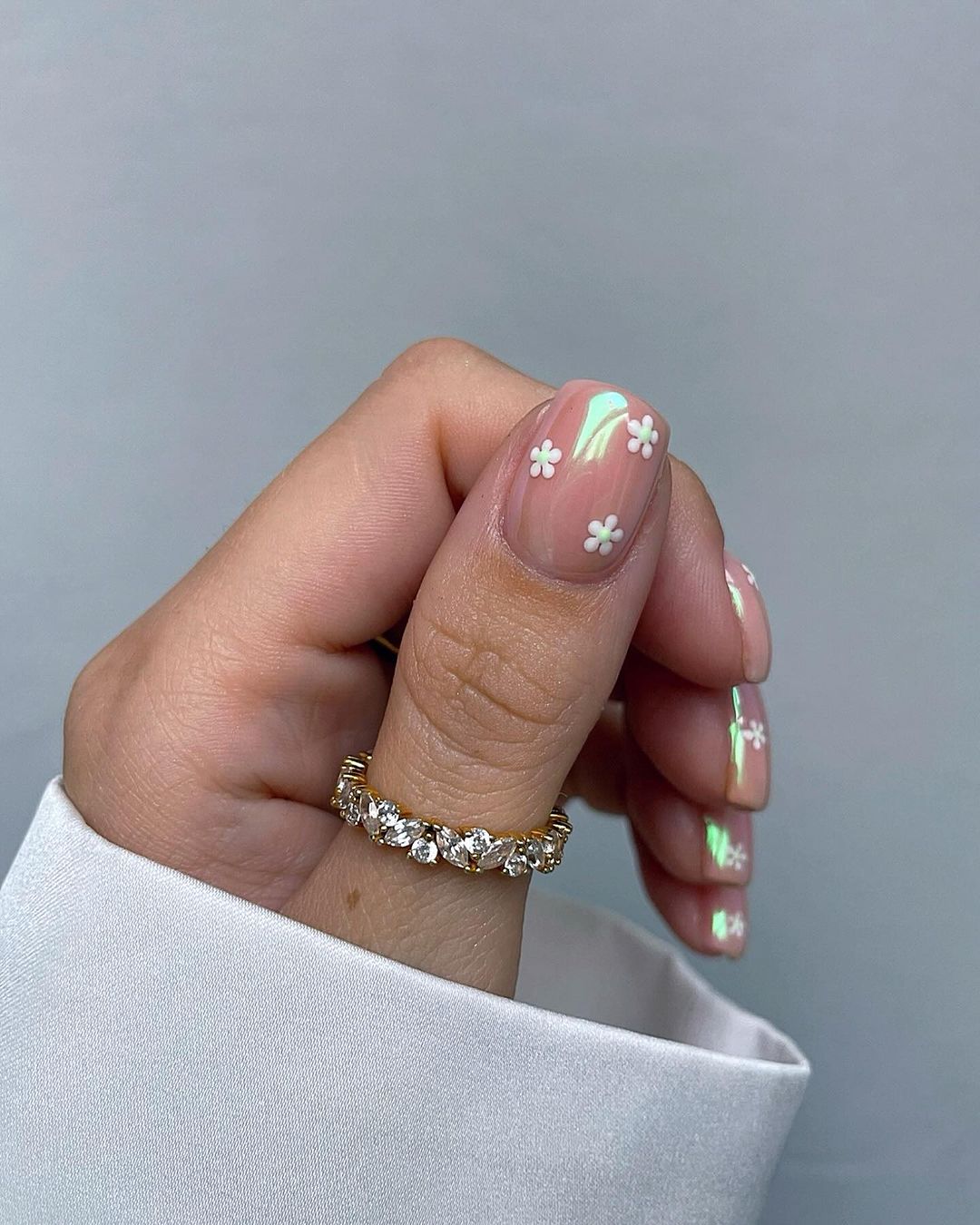 35 April Nails Colors 2024: A Guide to Vibrant and Trendy Styles