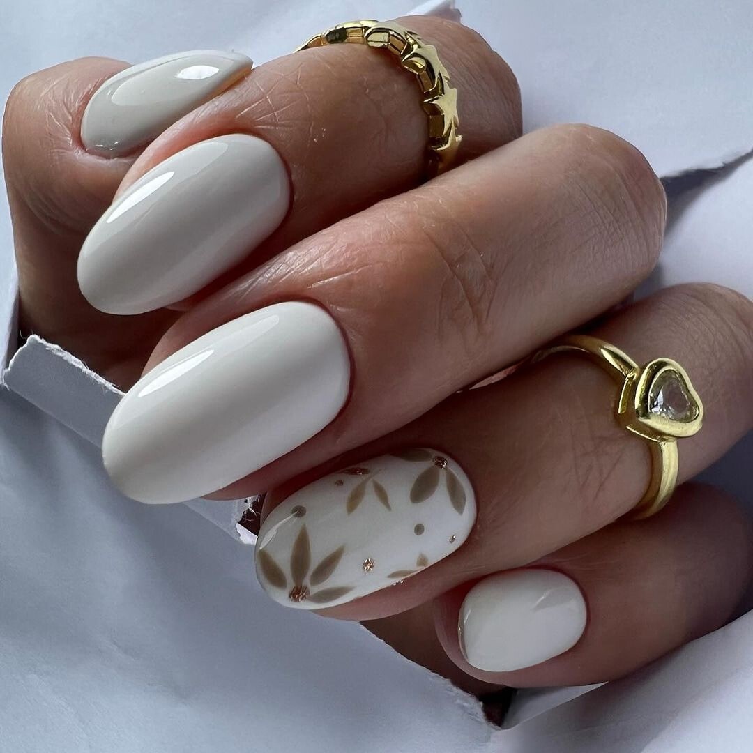 44 Captivating White Nail Designs to Elevate Your Manicure Game