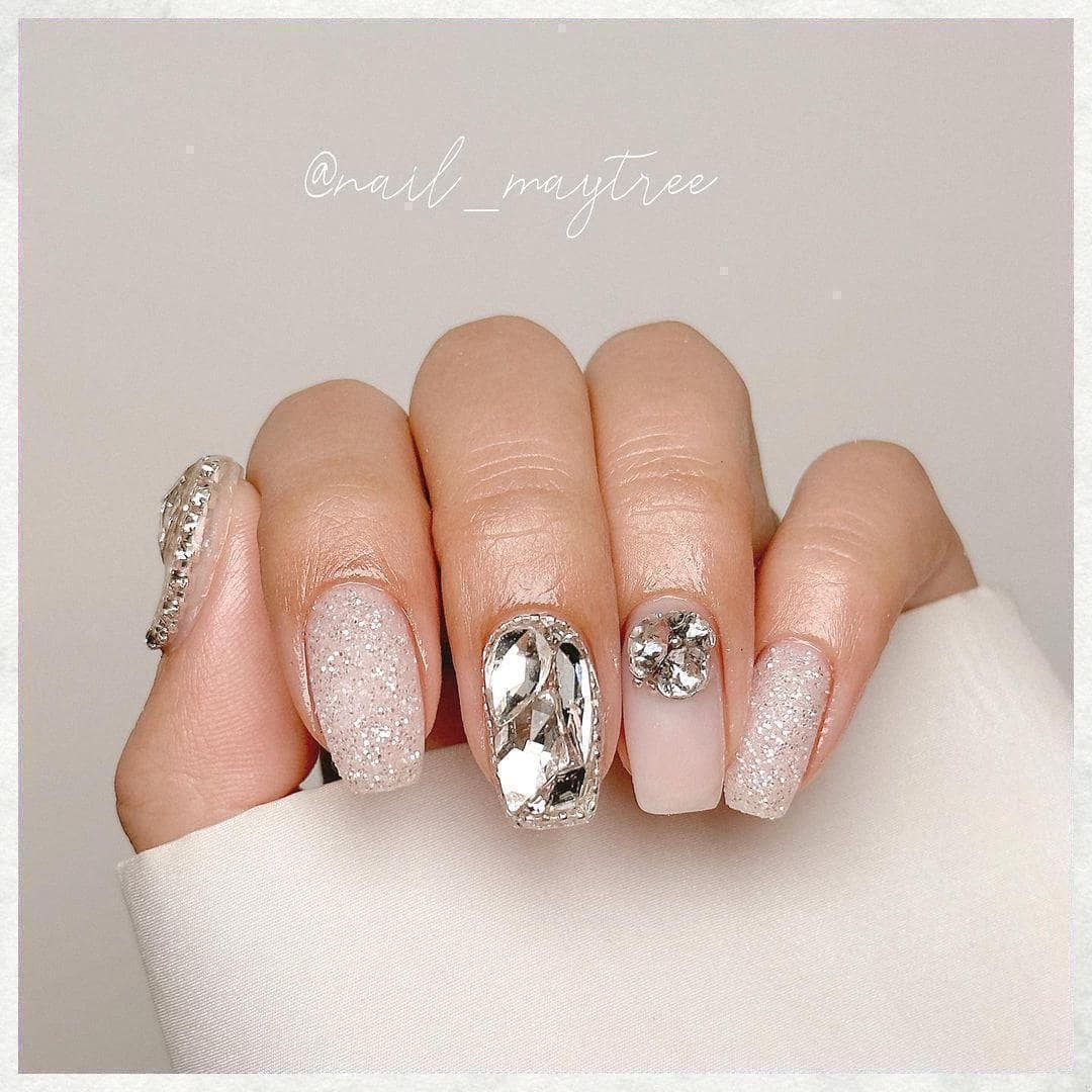 May Nails Colors Guide: 44 Bold and Beautiful Ideas