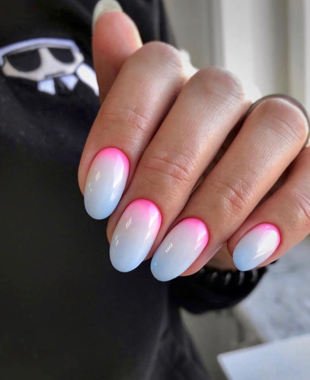 43 Captivating Almond Nail Designs to Brighten Your Season: Summer Radiance