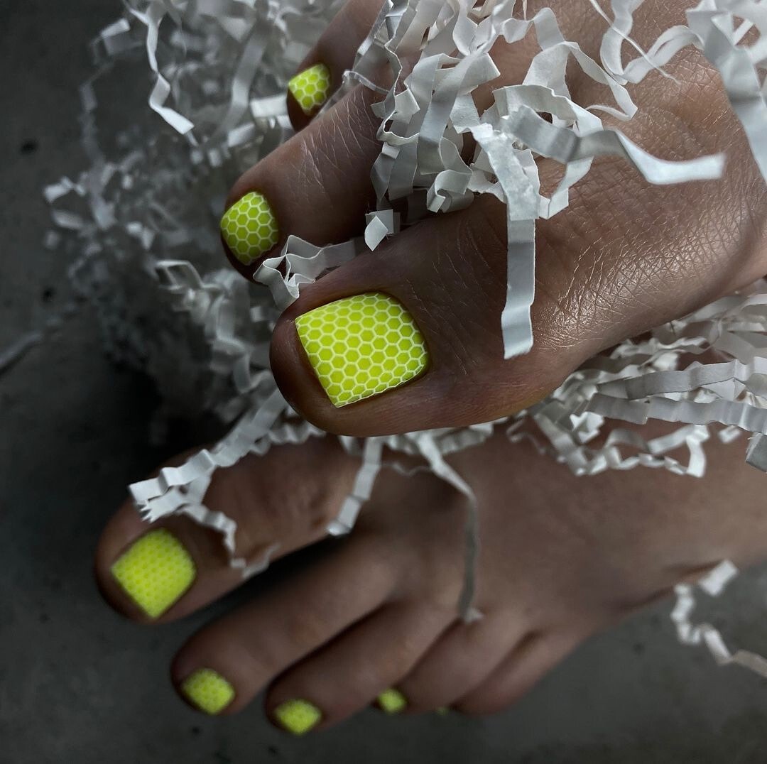 36 Summer Pedicure Ideas for Sunny Days: Your Guide to Seasonal Toe-Tal ...