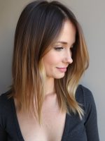30 Medium-Length Straight Haircuts That You’ll Love to Try Right Now