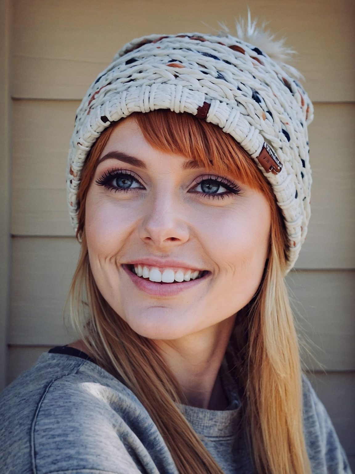 26 Stunning Beanie Hairstyle Ideas for 2025: From Cozy Waves to Chic Knits